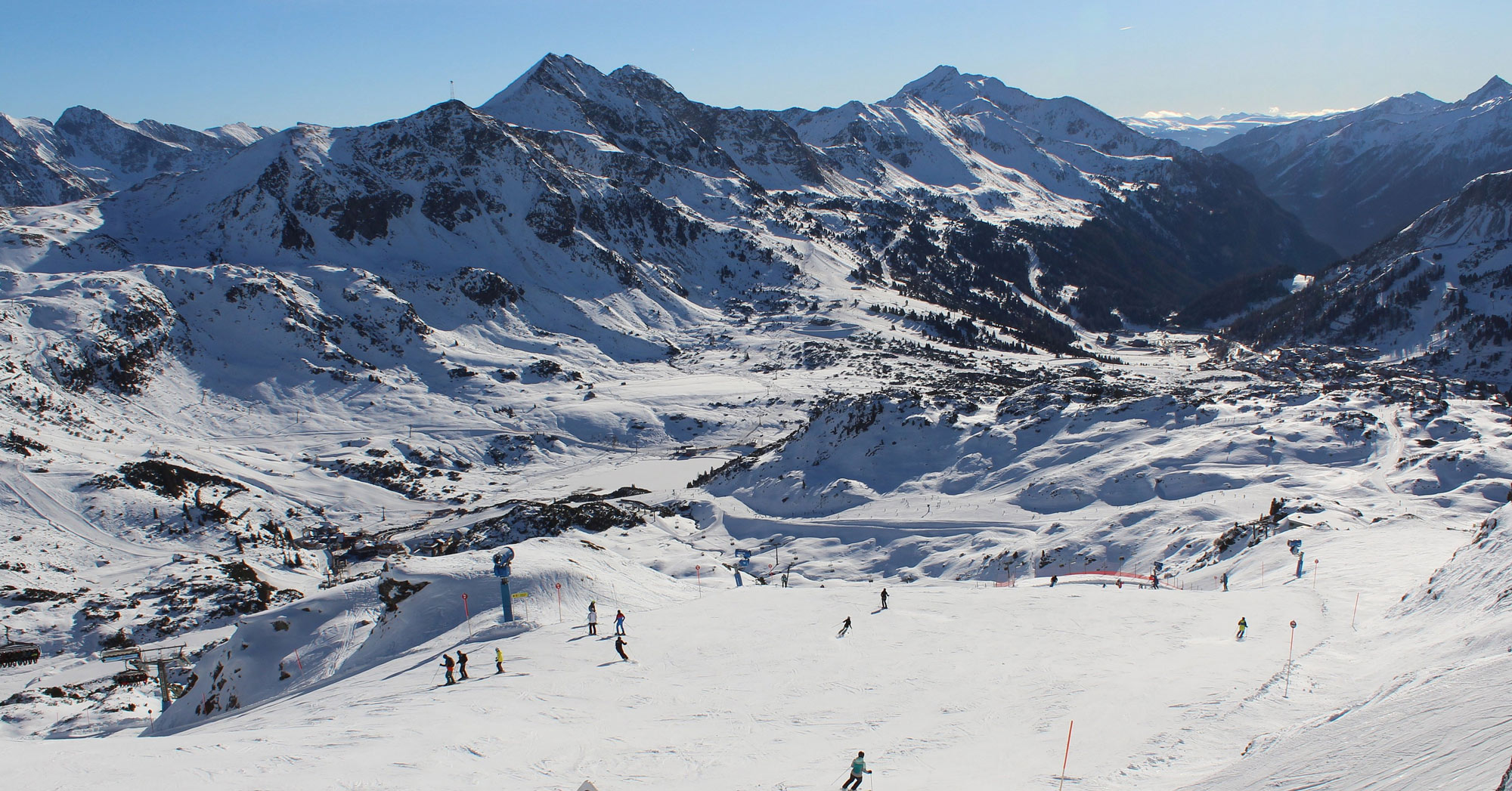 Alpine weather: weather maps show fresh snow