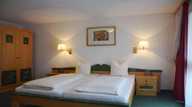 Hotel Basur