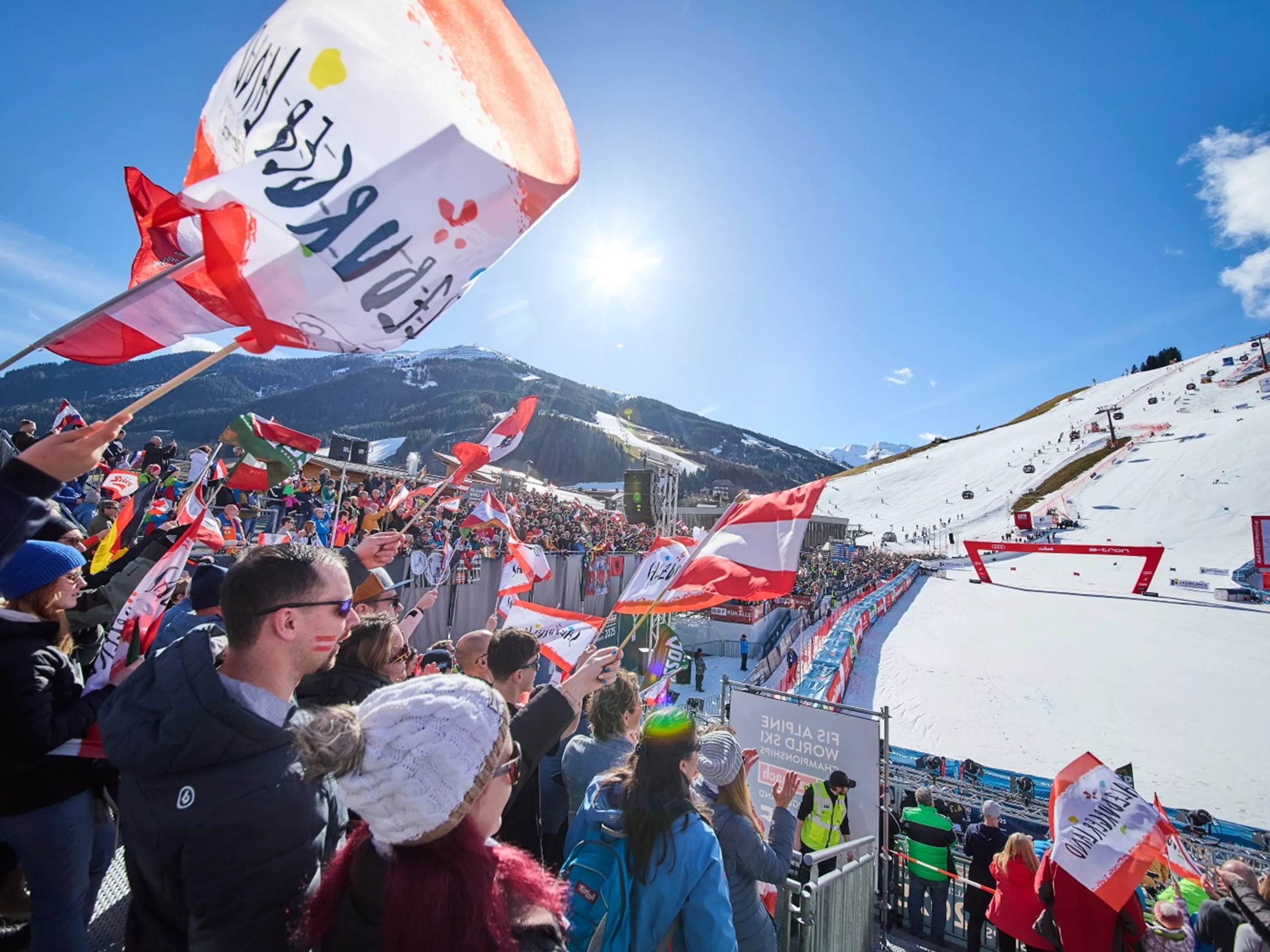 FIS Alpine Ski WM 2025 in Saalbach: News aus dem Skici... FIS Alpine Ski WM 2025 in Saalbach: News aus dem Skici...