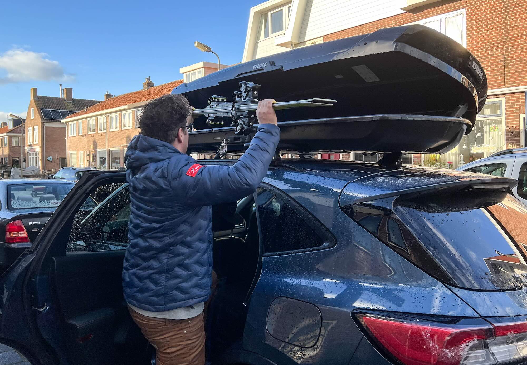 Dachbox oder Heckbox? Die beste Wahl für deinen Skiurlaub