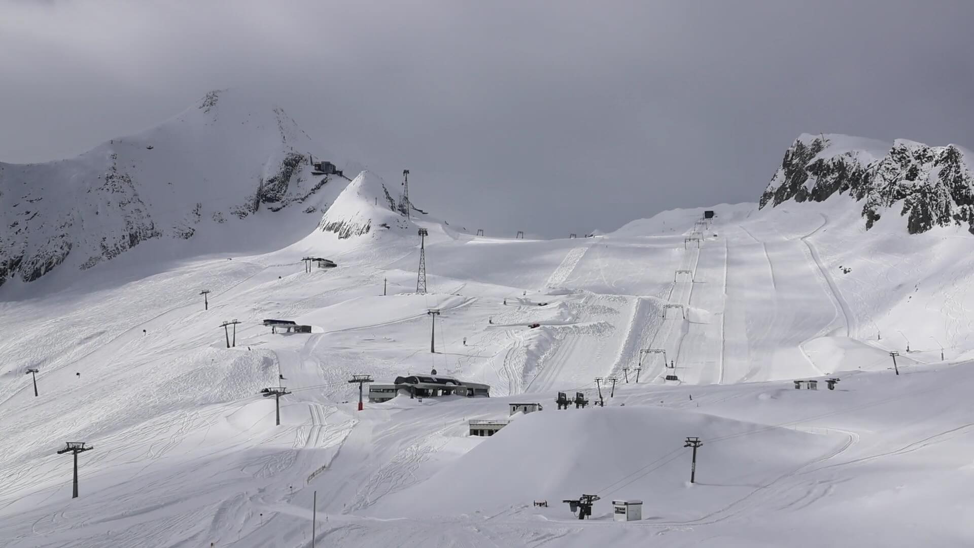 Winters op de gletsjers in mei: hier kun je nog skiën